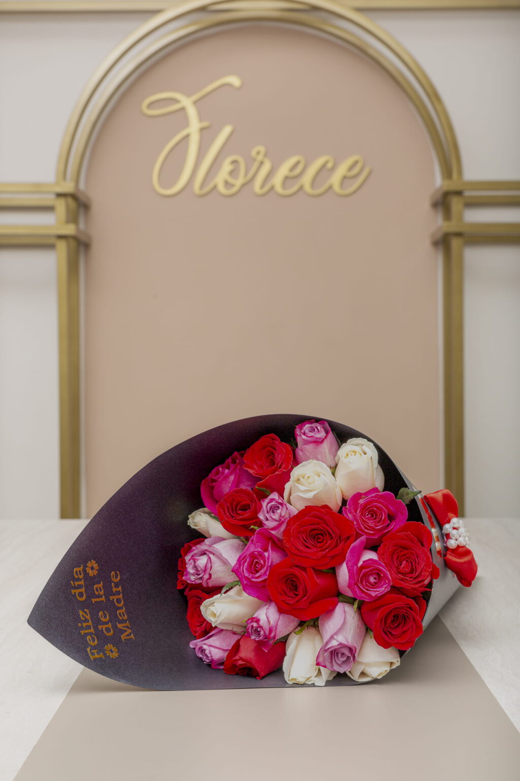 Cono mom | Floristería Medellín | Ramos de flores para el día de la madre